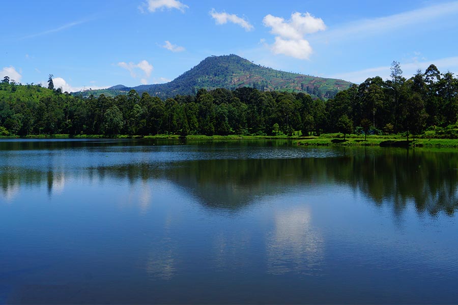 Situ Cisanti Dikunjungi Ratusan Orang Saat Libur Natal - SATUJABAR